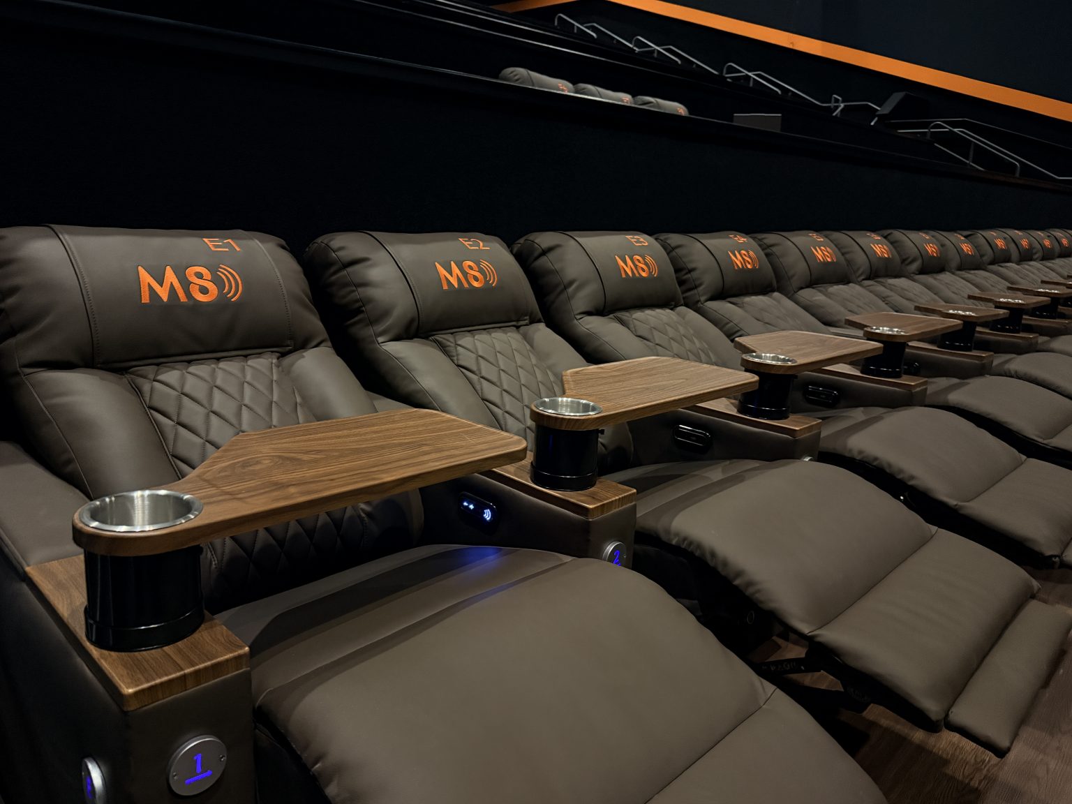 Lumma and Regal Cinemas Introduce 20 Magnify 8 Auditoriums across the U ...